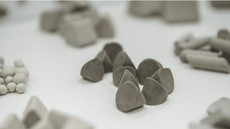 Quels abrasifs de tribofinition choisir pour mon application ? – Finishtech